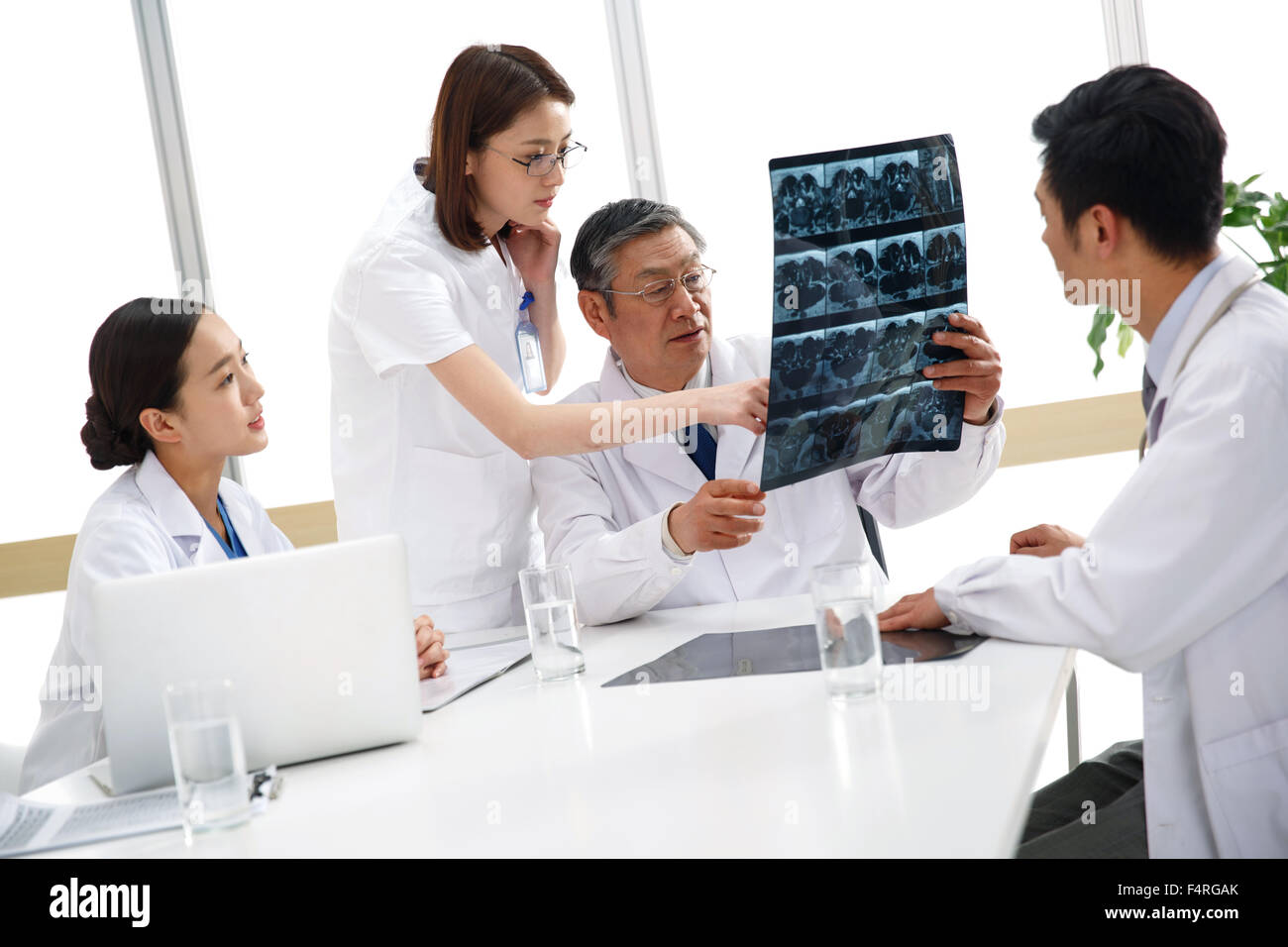 Medical workers in the X ray film Stock Photo - Alamy