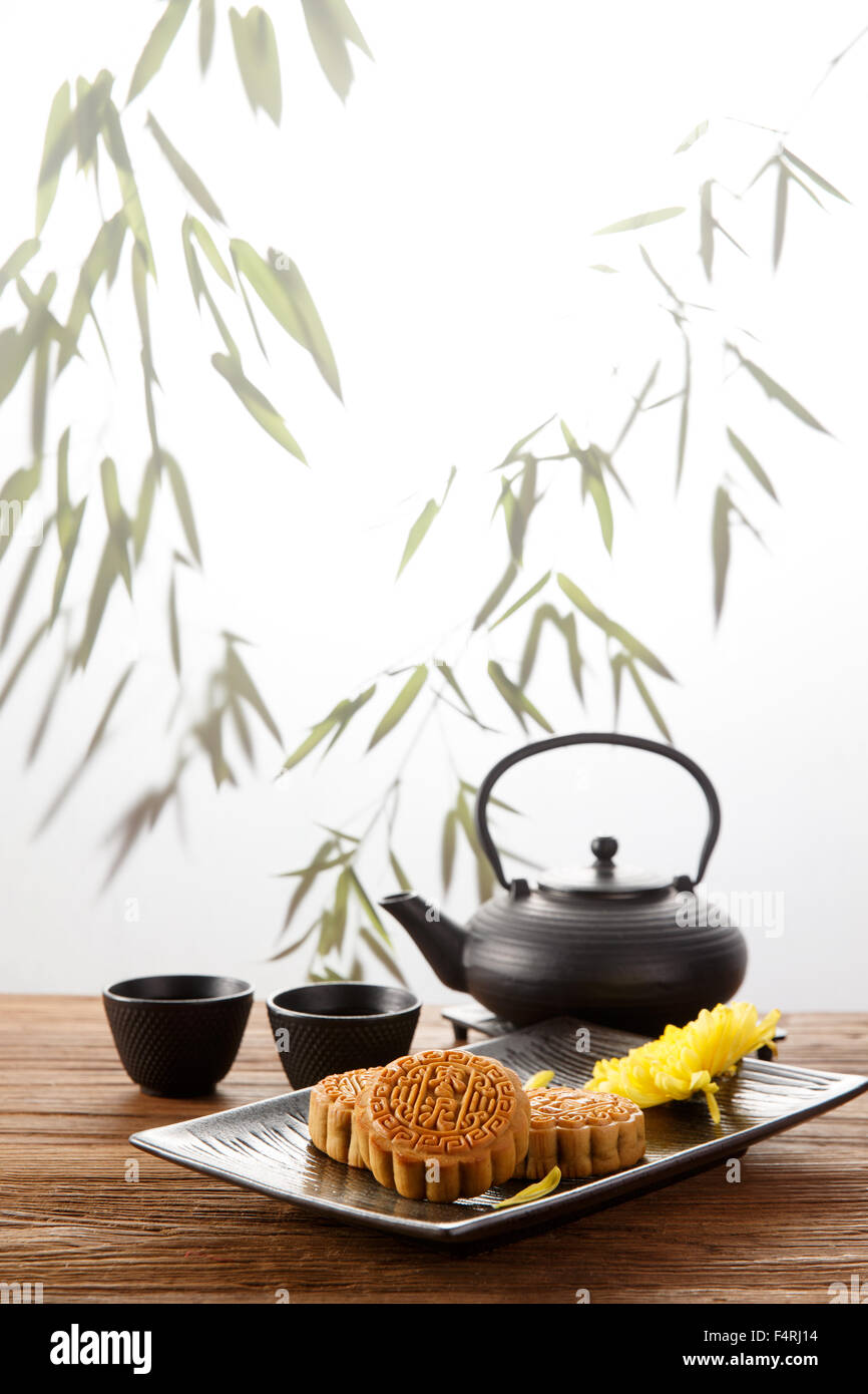Chrysanthemum cake hi-res stock photography and images - Alamy