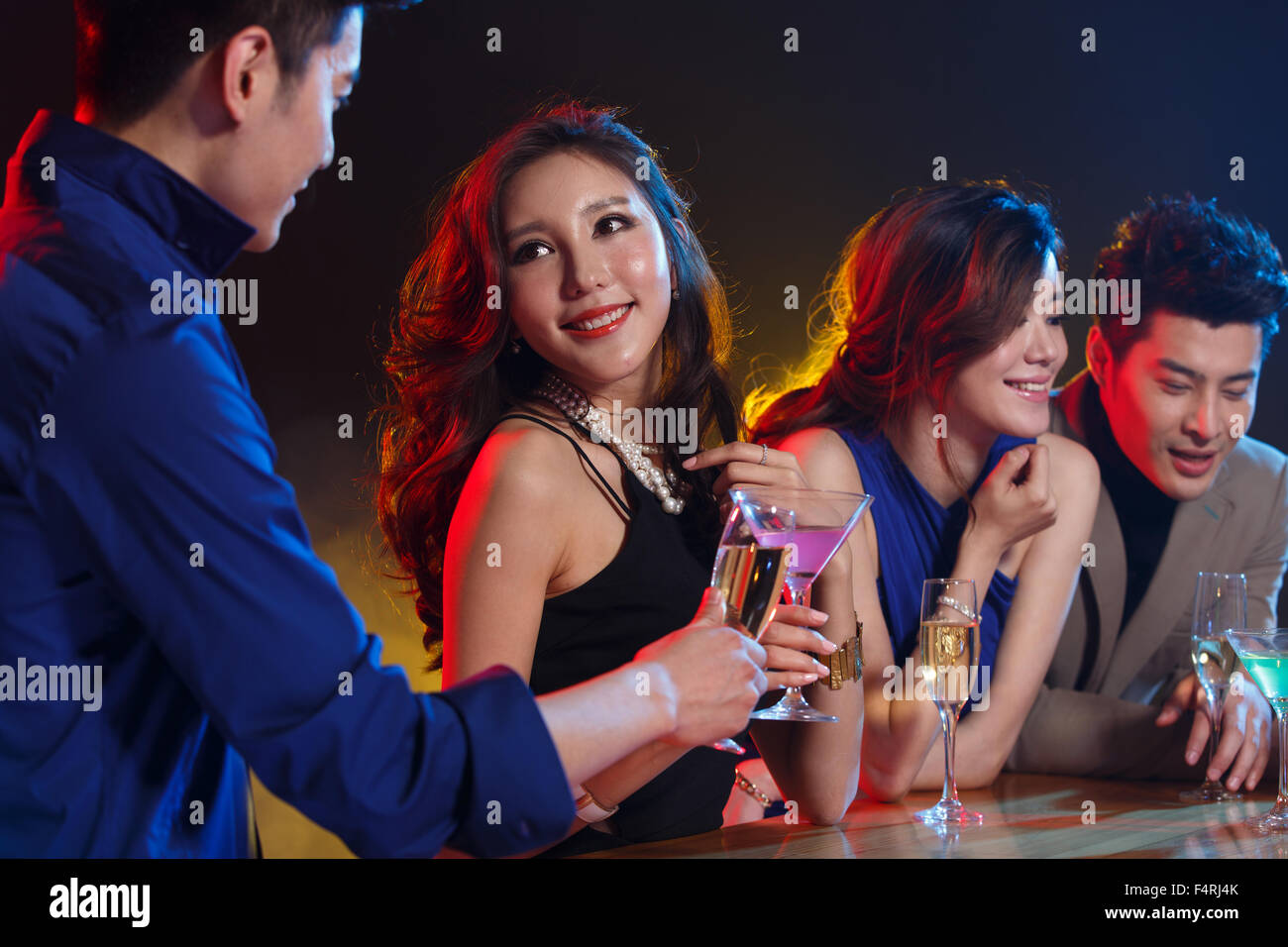 People men standing at bar drinking hi-res stock photography and images ...