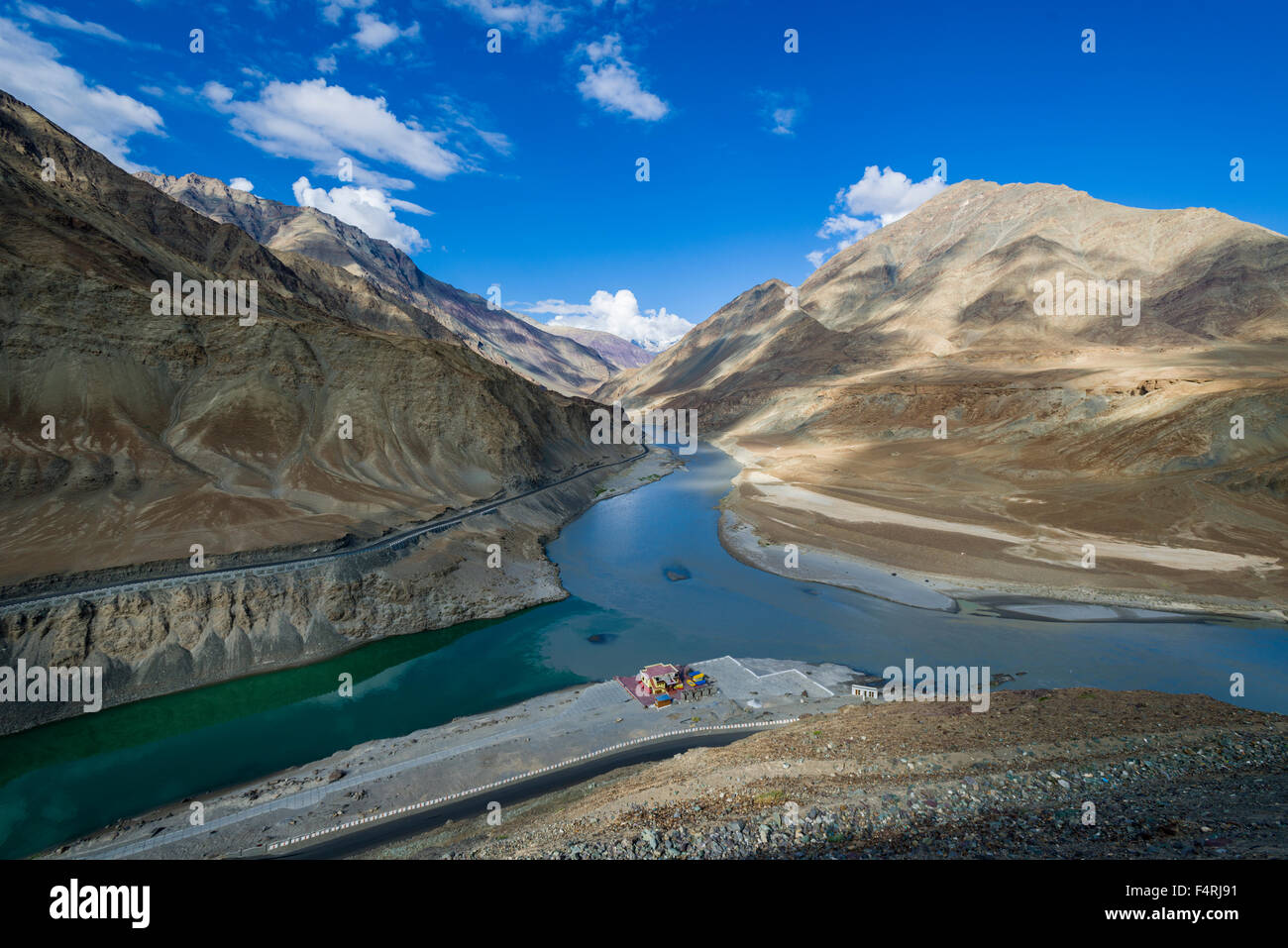 The confluence of the two rivers Zanskar and Indus is located about 30 ...