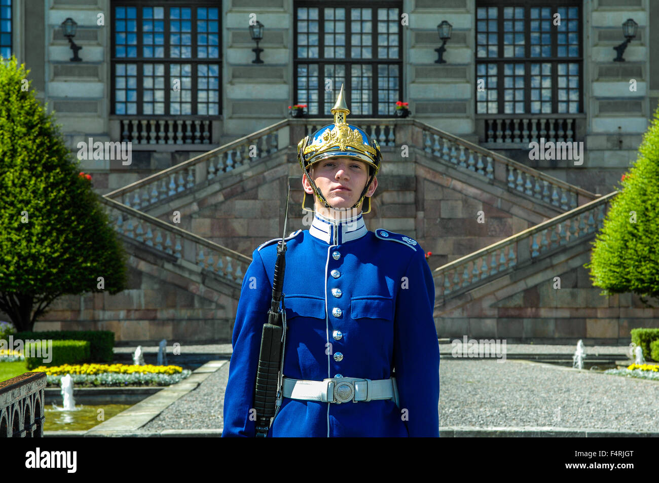 Sweden Stockholm The Royal Palace The royal guards Stock Photo - Alamy