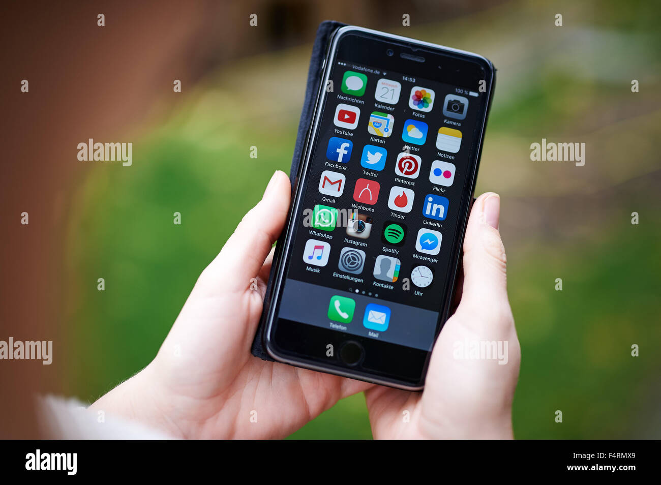 Displaying social media network apps on the screen of an iPhone 6 in ...
