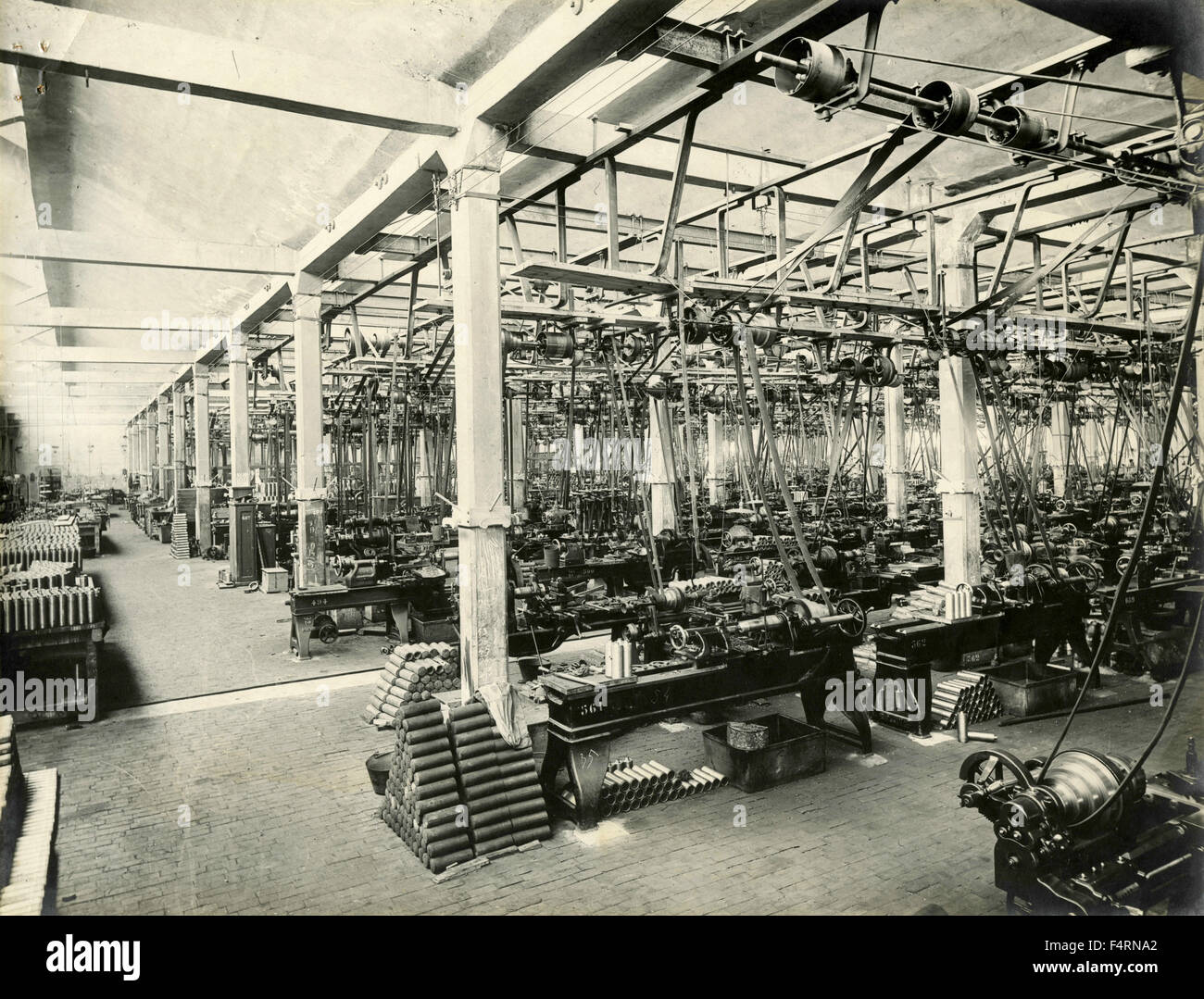 War ammunition production hi-res stock photography and images - Alamy