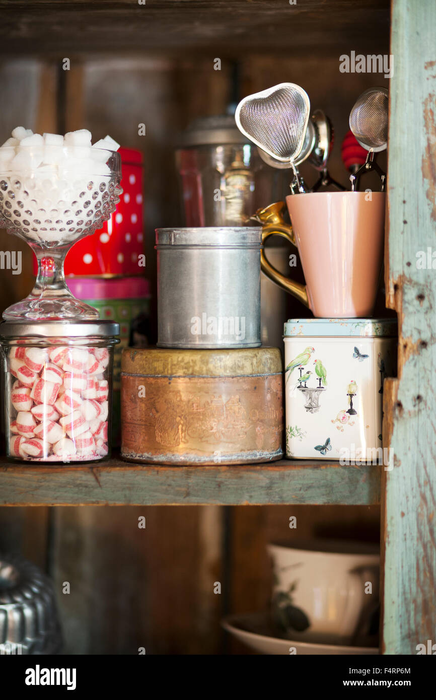 Sugar boxes hi-res stock photography and images - Alamy