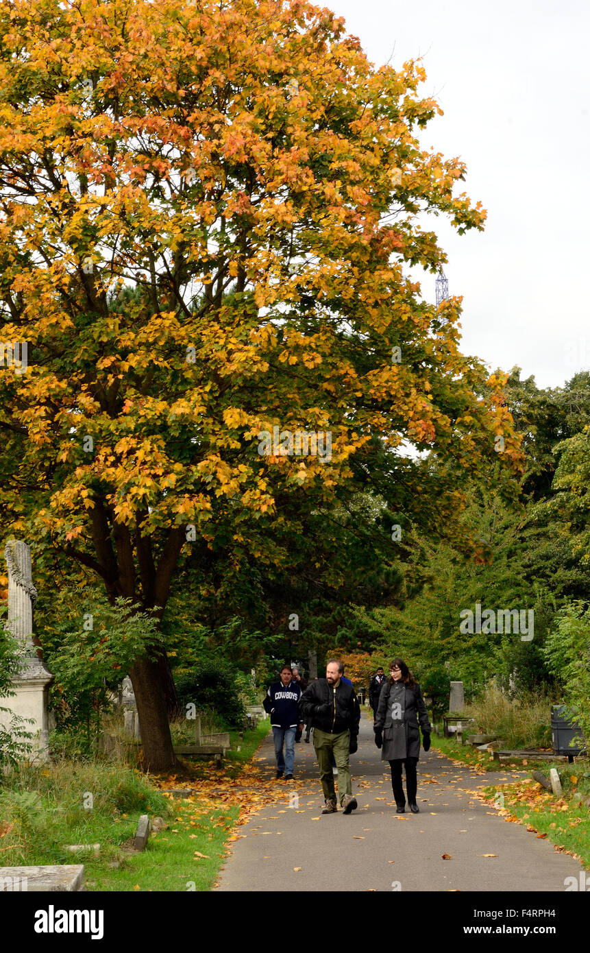 Walking through graveyard hi-res stock photography and images - Alamy
