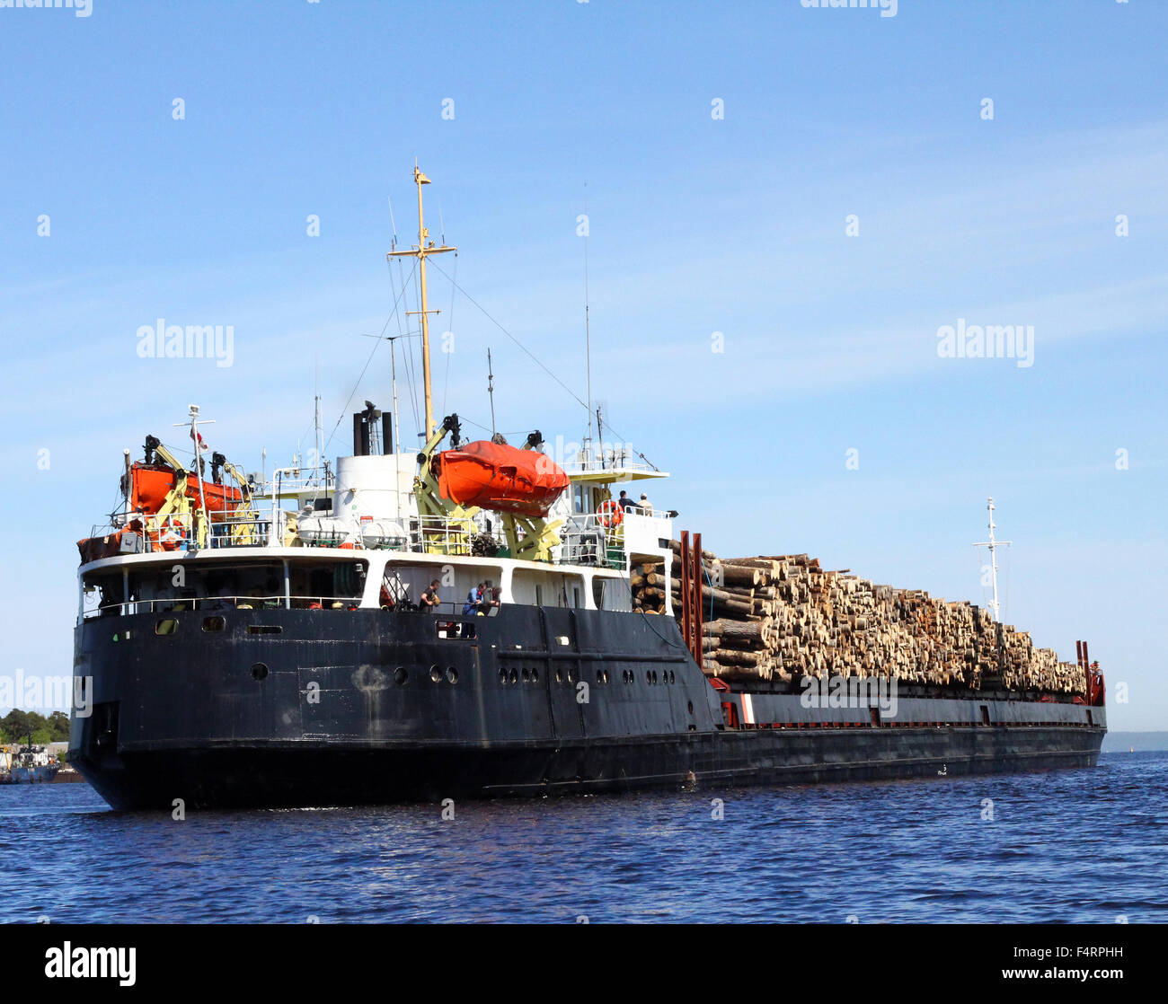 Cargo ship logs hi-res stock photography and images - Alamy