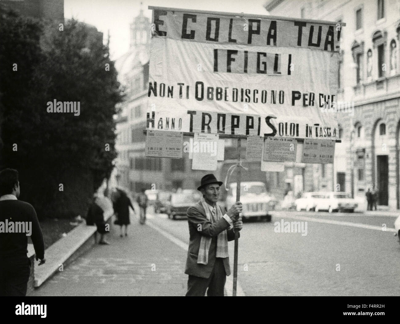 1970 sign hi-res stock photography and images - Alamy