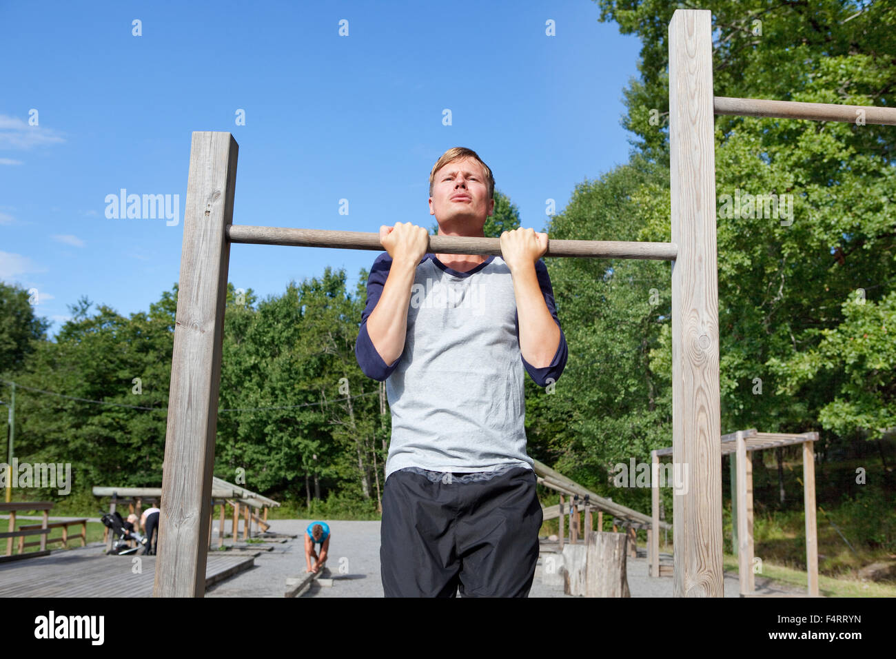 Pull ups man hi-res stock photography and images - Alamy