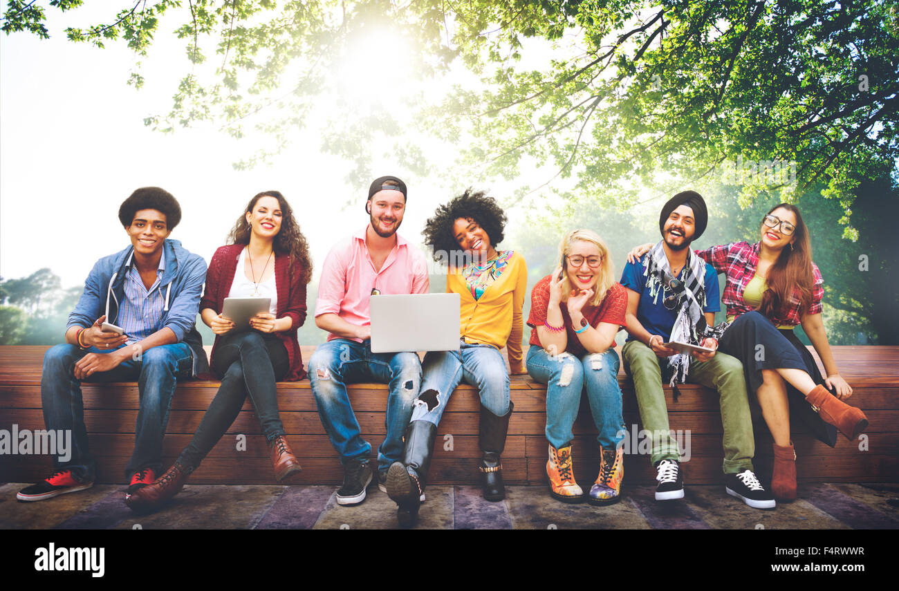 Diversity teenagers friends friendship team hi-res stock photography ...