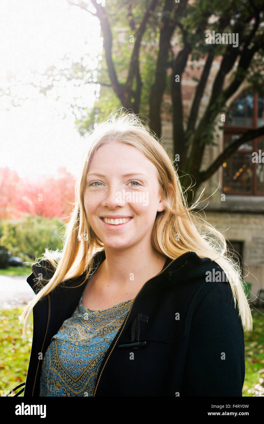 Young woman university hi-res stock photography and images - Alamy