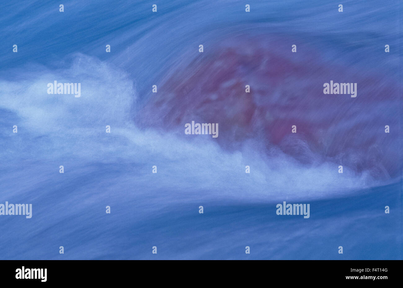 fluent water in movement Stock Photo - Alamy