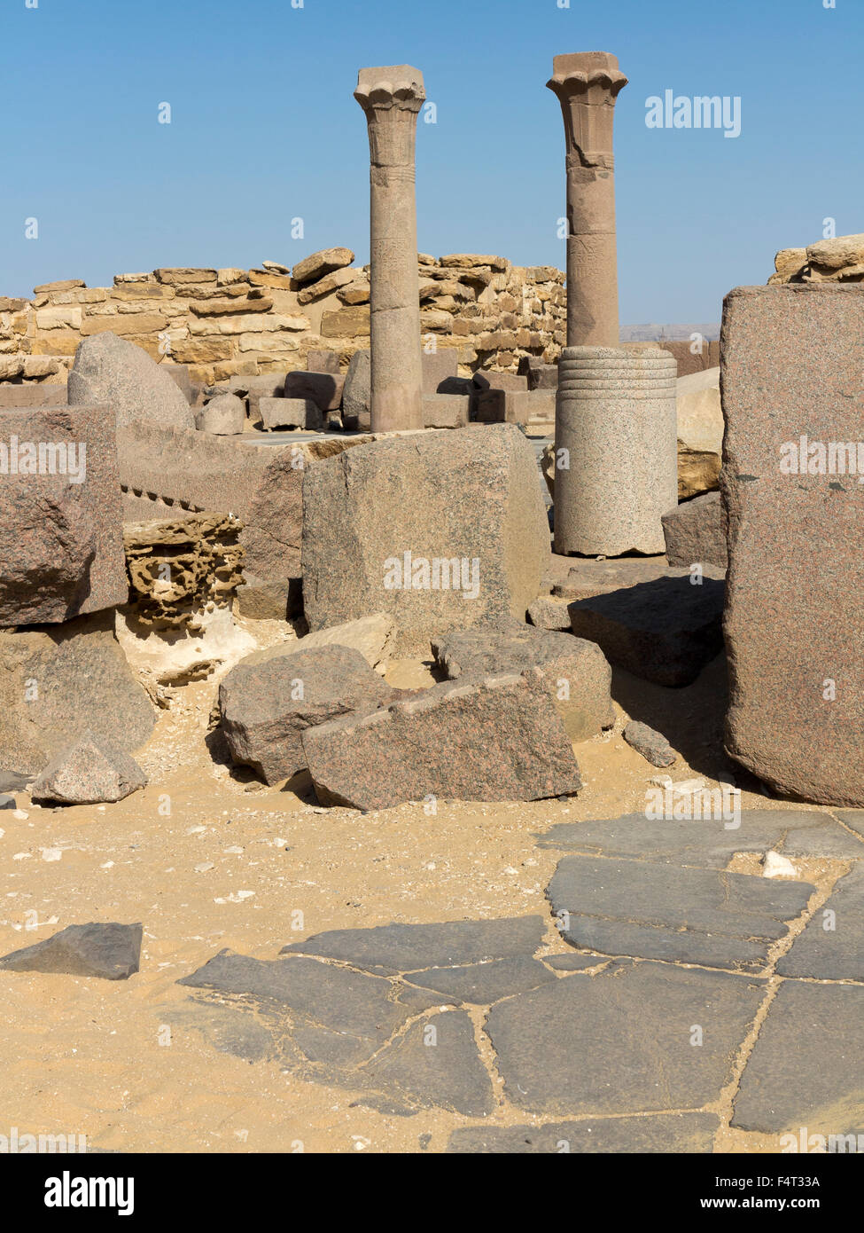 Rubble columns hi-res stock photography and images - Alamy