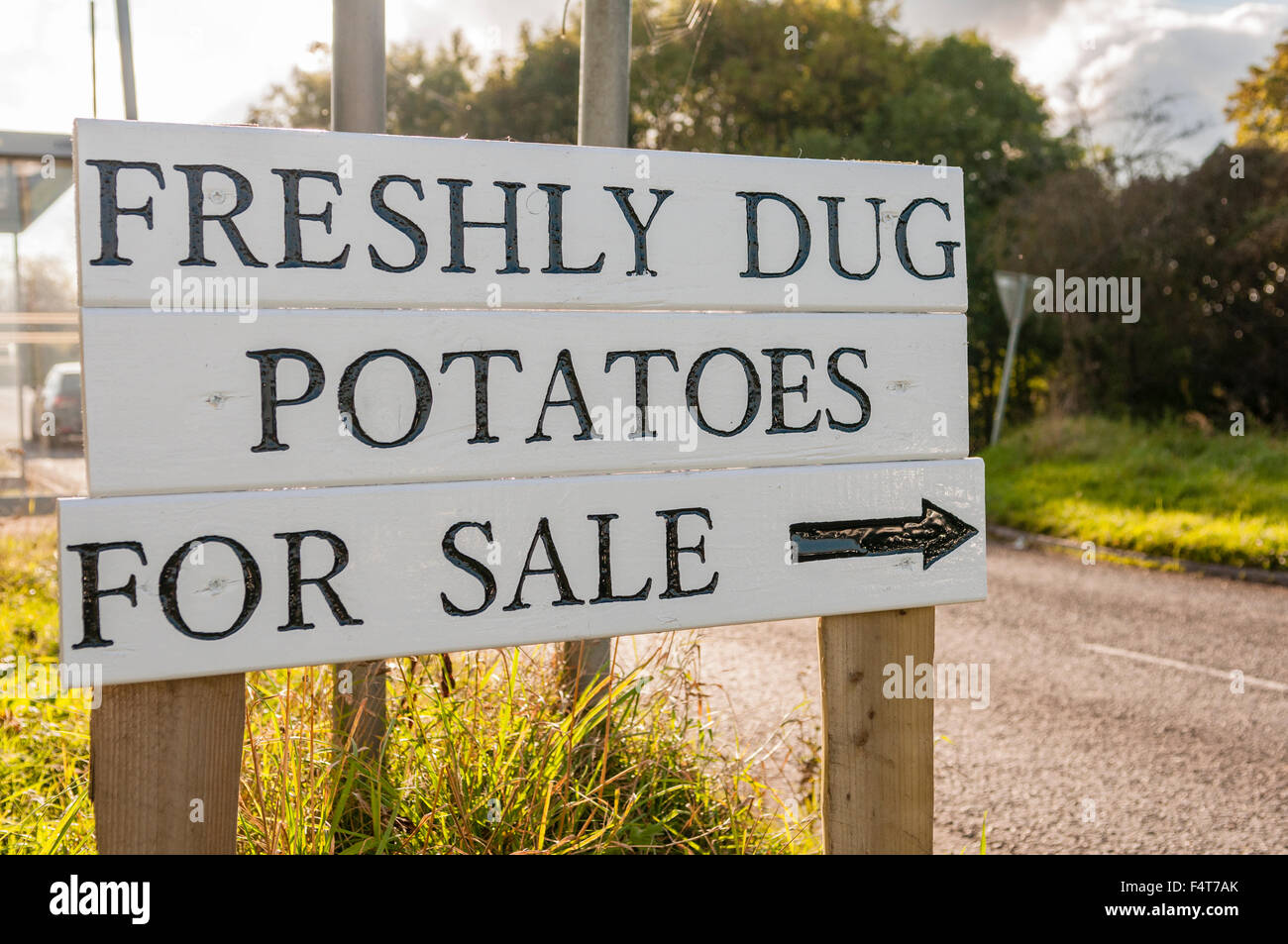 New potatoes sign hi-res stock photography and images - Alamy