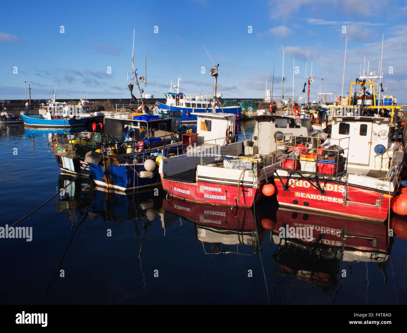 Reflections Seahouses High Resolution Stock Photography and Images - Alamy