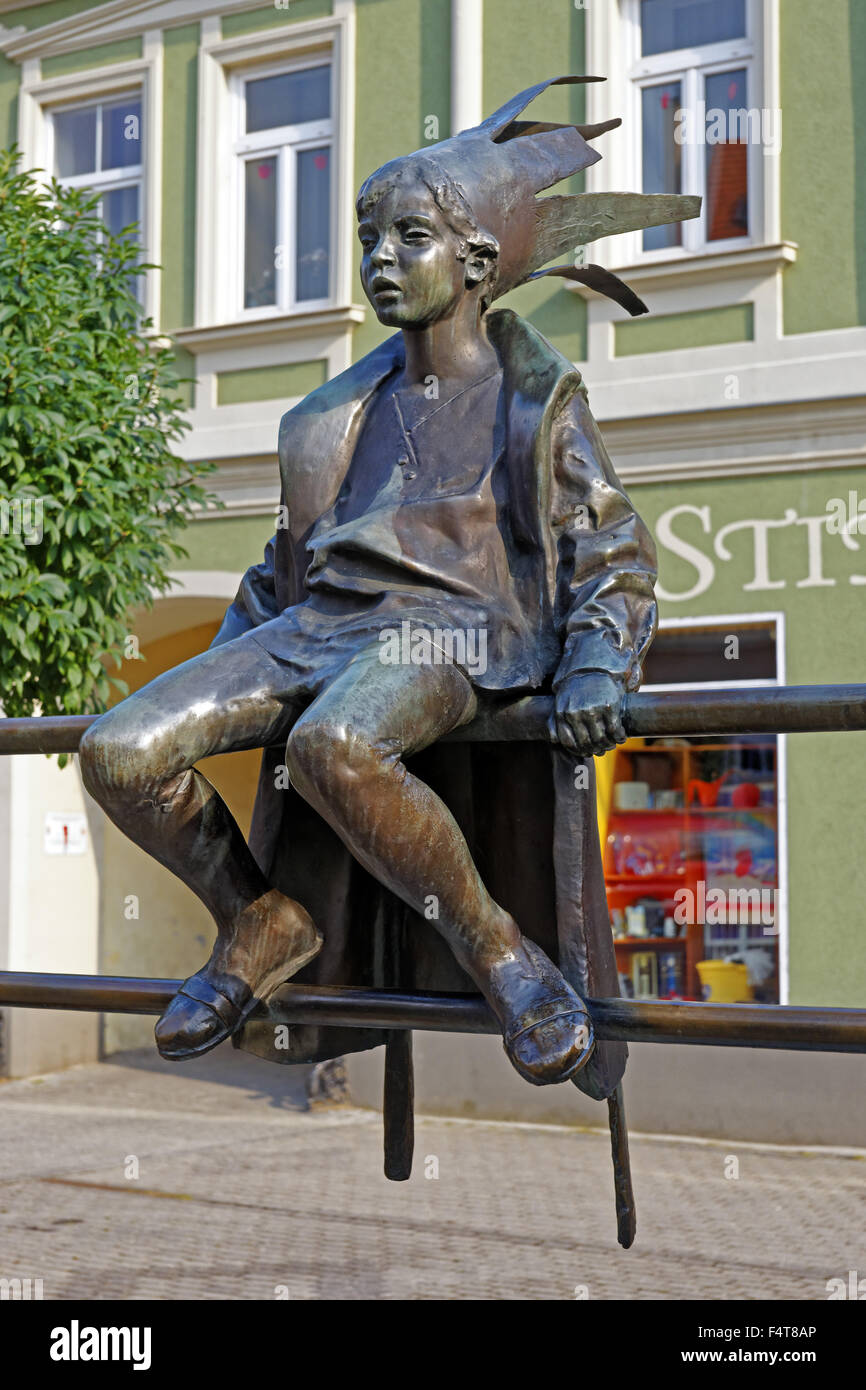 Copy, little princess, Kiskiralylany, sits on the railing of the Danube promenade, sculptor ...