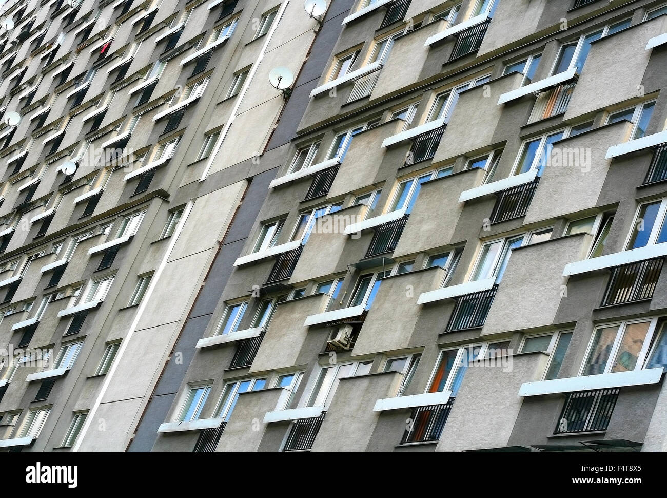 Small flats buildings hi-res stock photography and images - Alamy