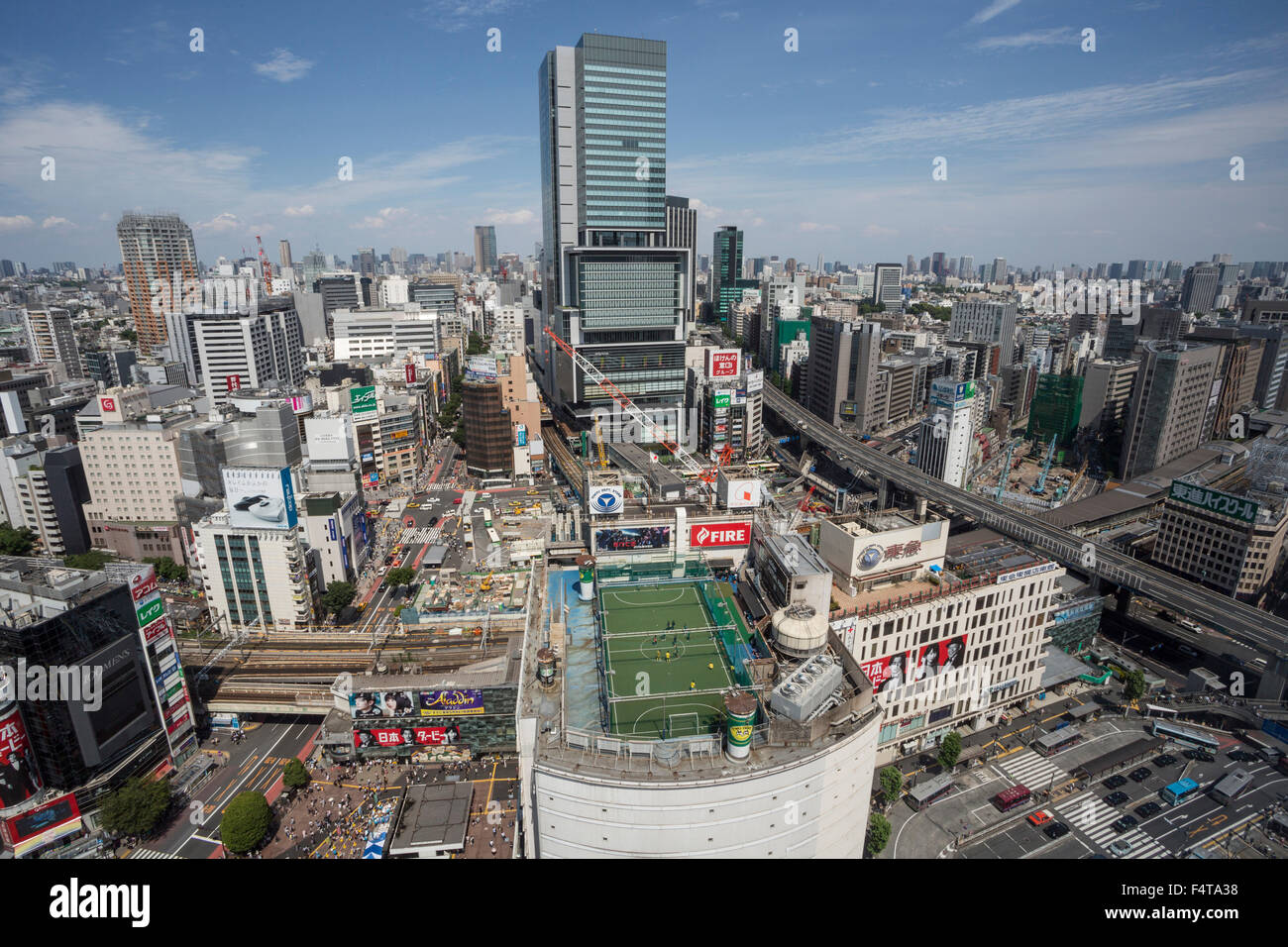 Shibuya station hi-res stock photography and images - Alamy