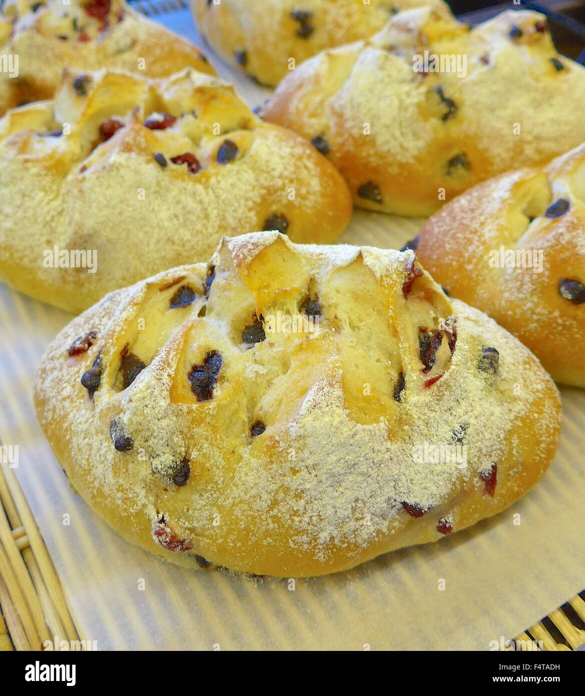 The close view of bread at the bakery Stock Photo - Alamy