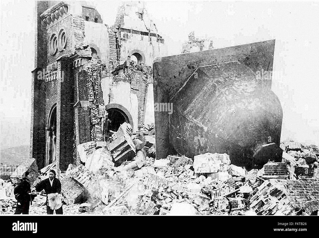 Atomic bomb roman catholic hi-res stock photography and images - Alamy