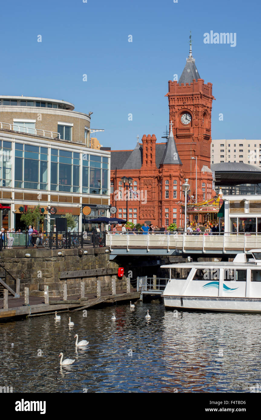 Cardiff city hi-res stock photography and images - Alamy