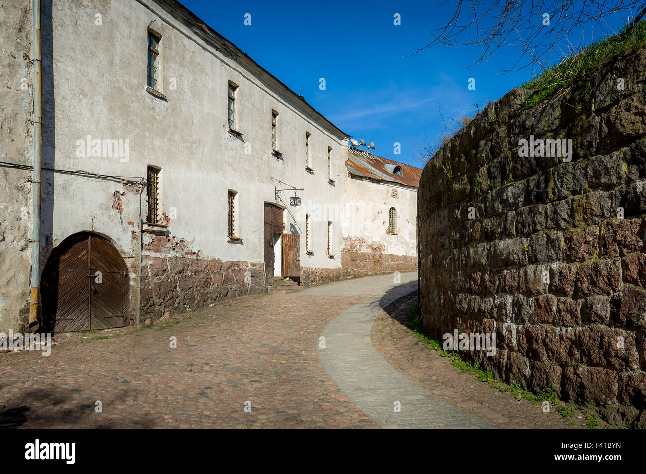 Castle in street old hi-res stock photography and images - Alamy