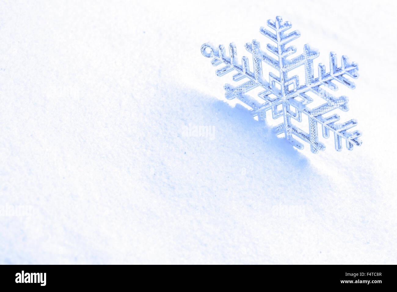 Photo blue snow Stock Photo - Alamy