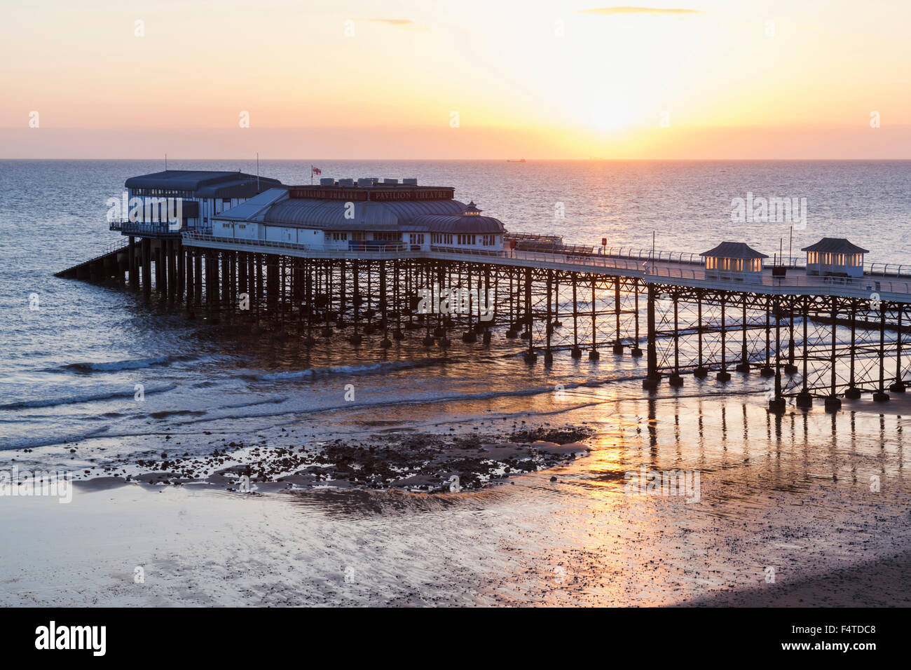Cromer norfolk hi-res stock photography and images - Alamy
