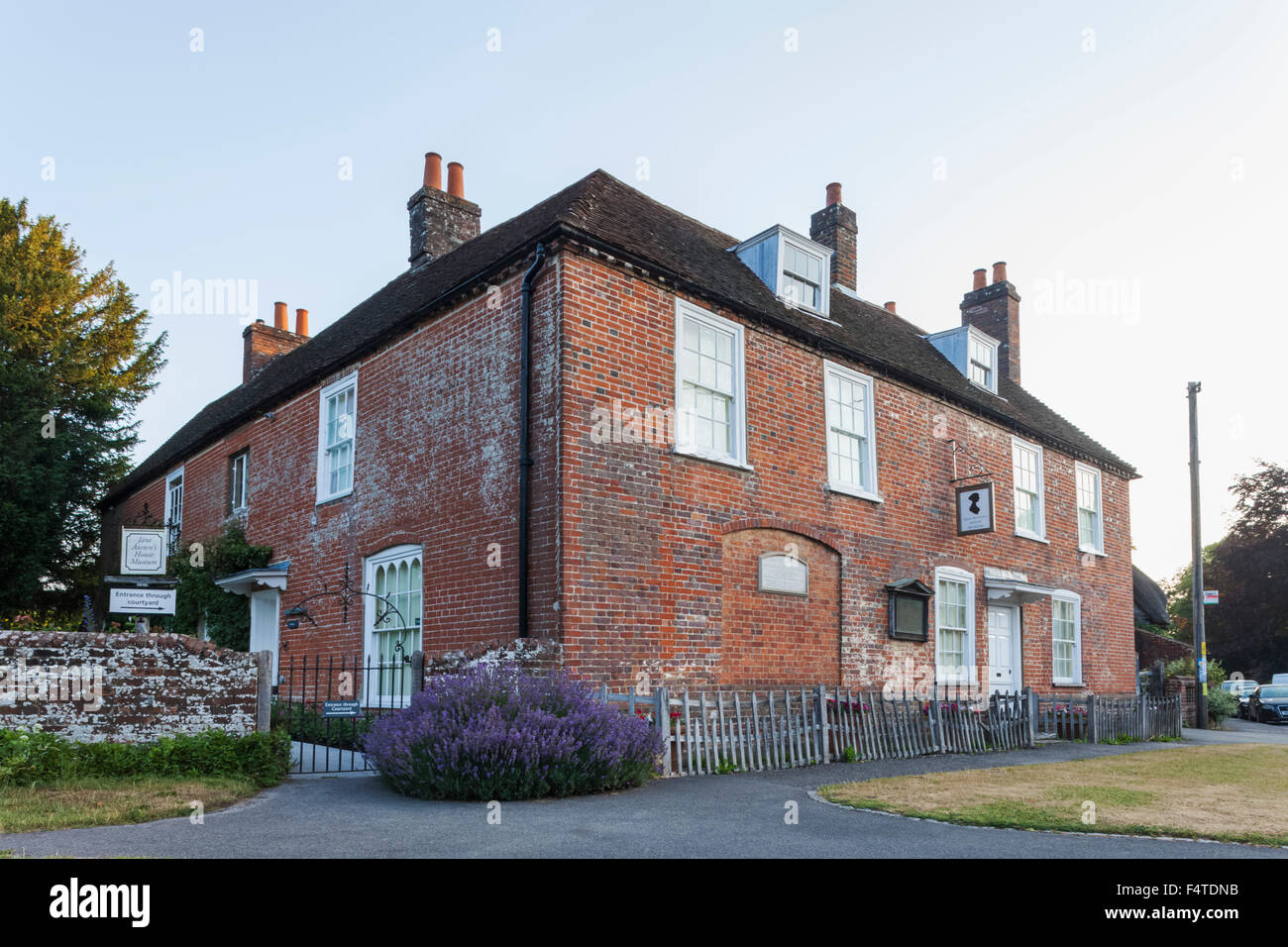 England, Hampshire, Chawton, Jane Austen's House Stock Photo - Alamy
