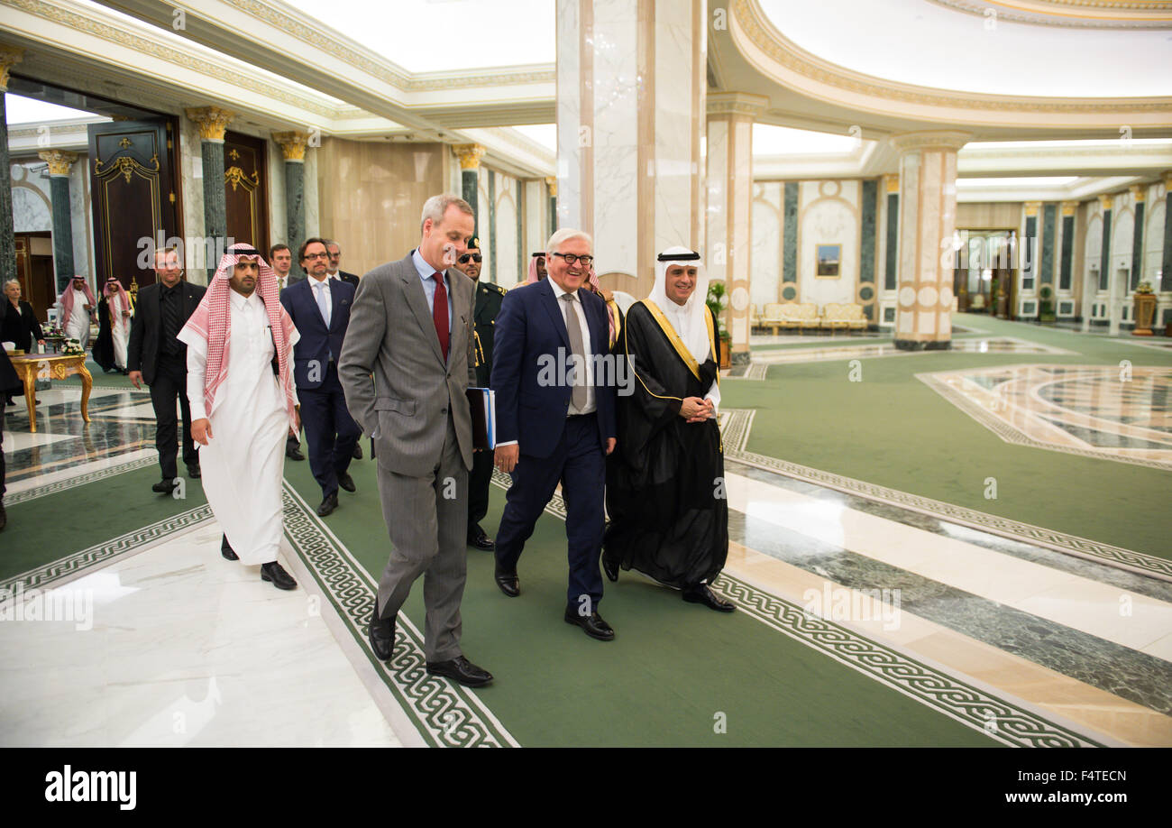 Riad, Saudi Arabia. 19th Oct, 2015. Adel bin Ahmed Al-Jubeir (R Stock ...