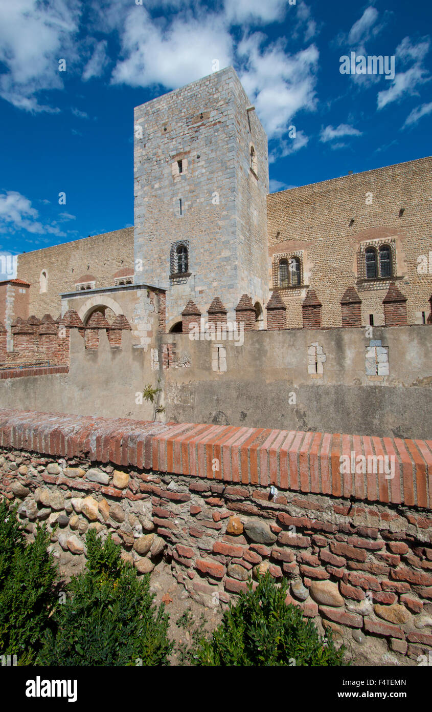 Castle perpignan france castle hi-res stock photography and images - Alamy