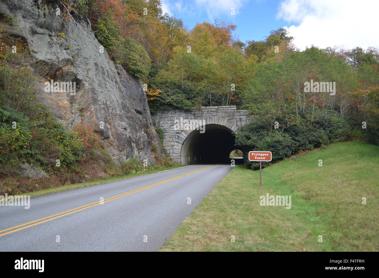 Parkway tunnels hi-res stock photography and images - Alamy