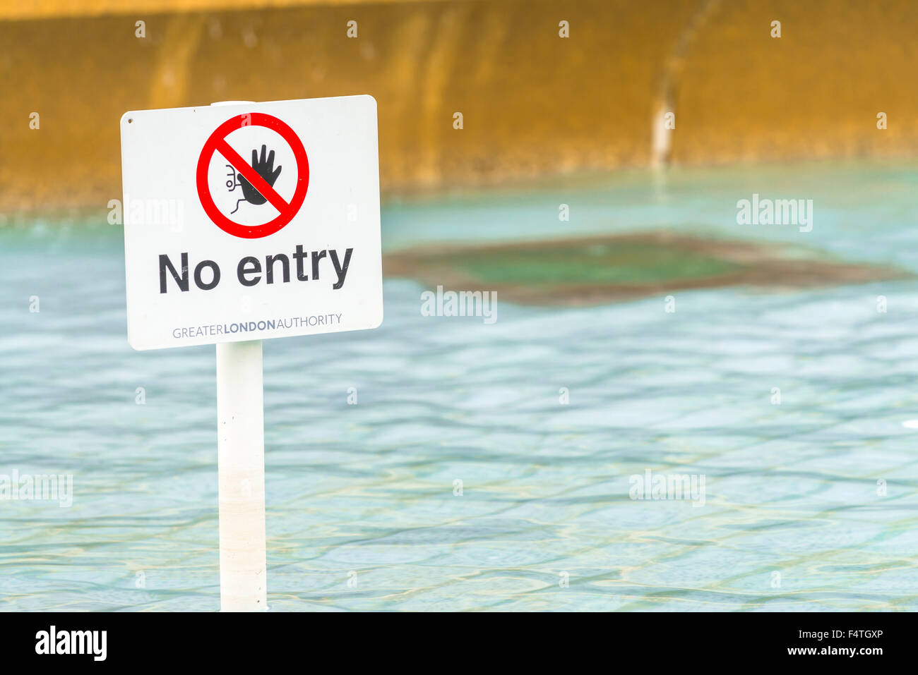 No Entry Board High Resolution Stock Photography and Images - Alamy