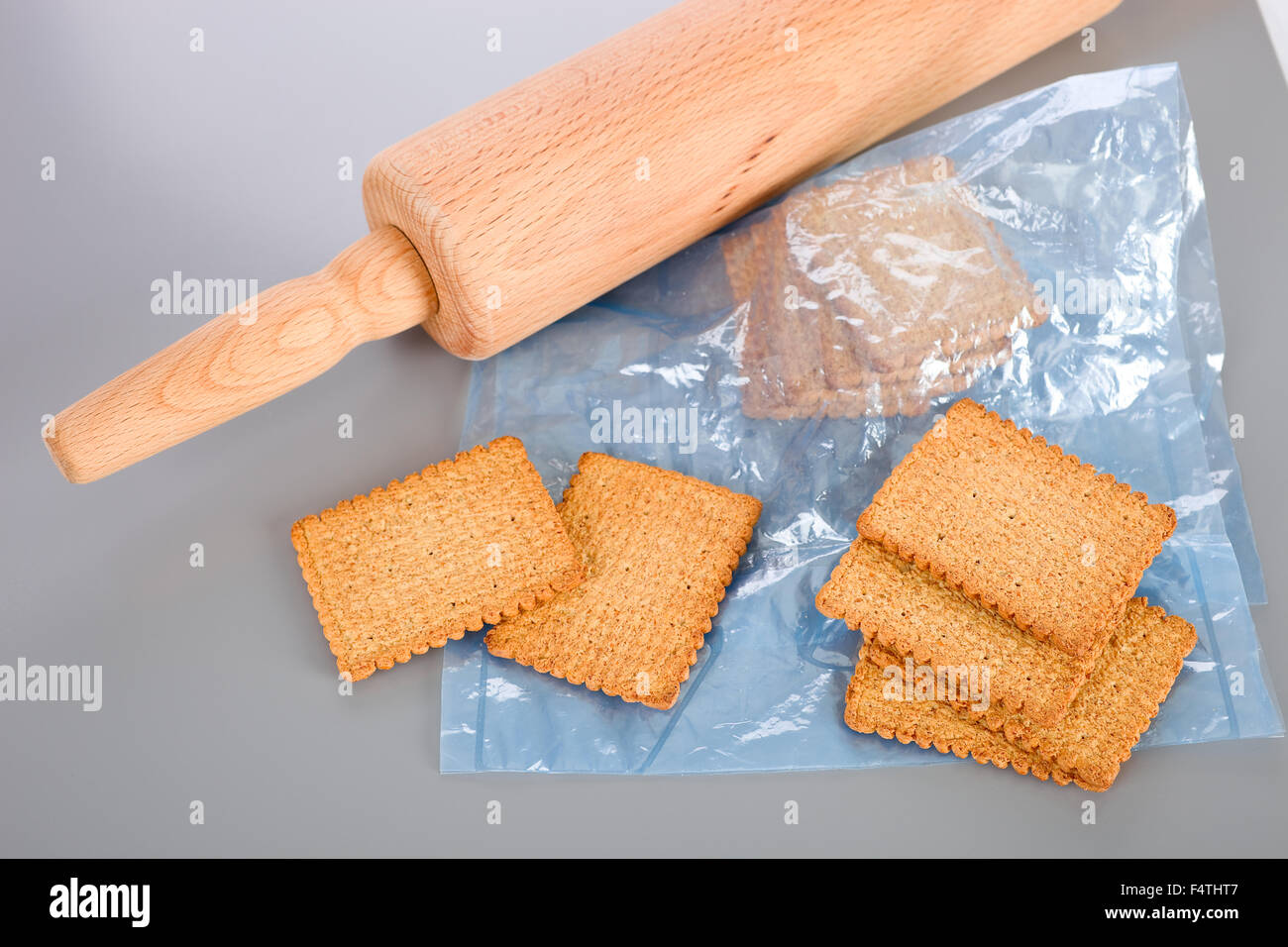 Crushing hi-res stock photography and images - Alamy