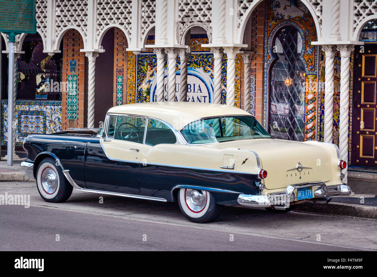 Pontiac star chief hi-res stock photography and images - Alamy
