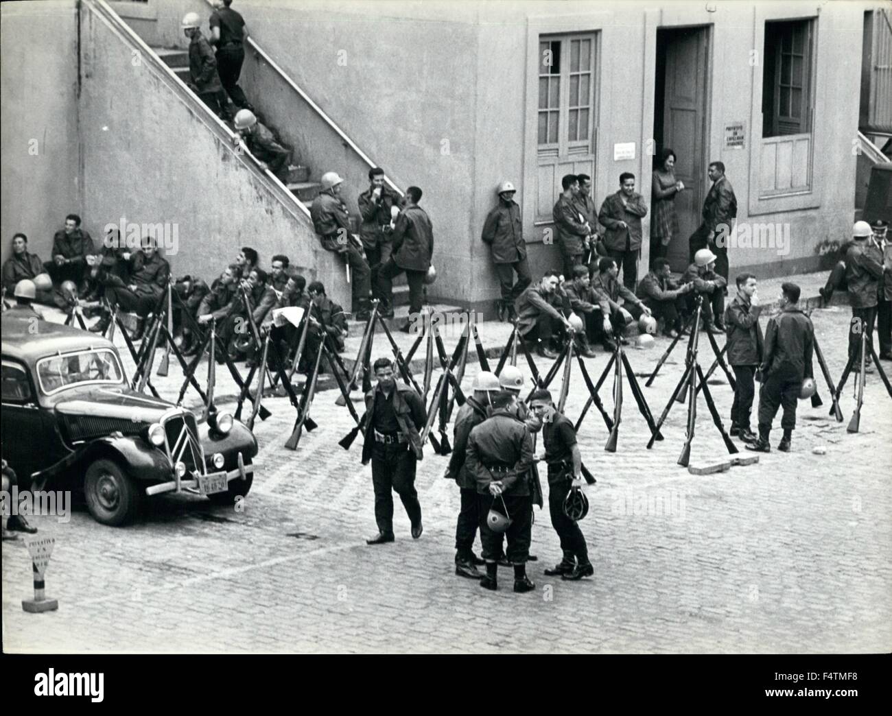 1968 - Police at Rio de Janeiro © Keystone Pictures USA/ZUMAPRESS.com ...