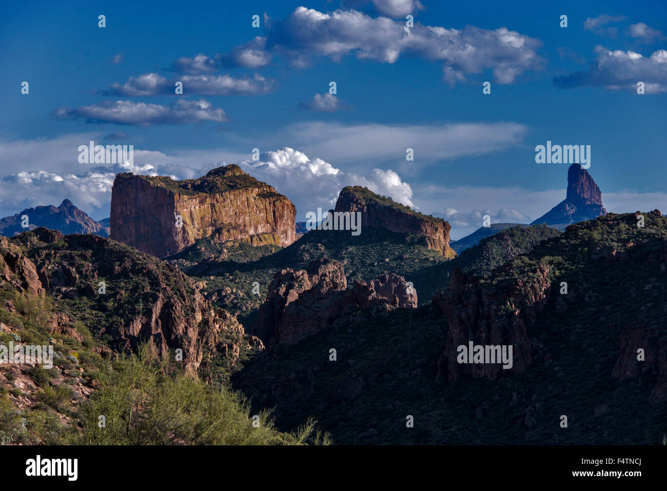 Weaver’s needle arizona hi-res stock photography and images - Alamy
