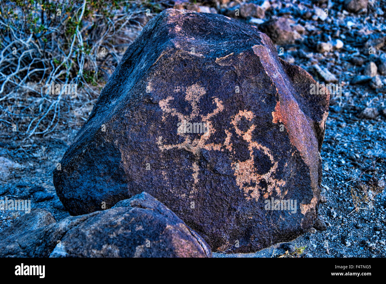 Petroglyphe hi-res stock photography and images - Alamy