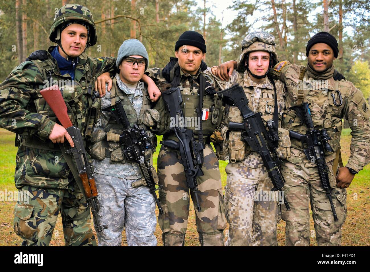 Multinational soldiers competing in the European Best Squad Competition ...