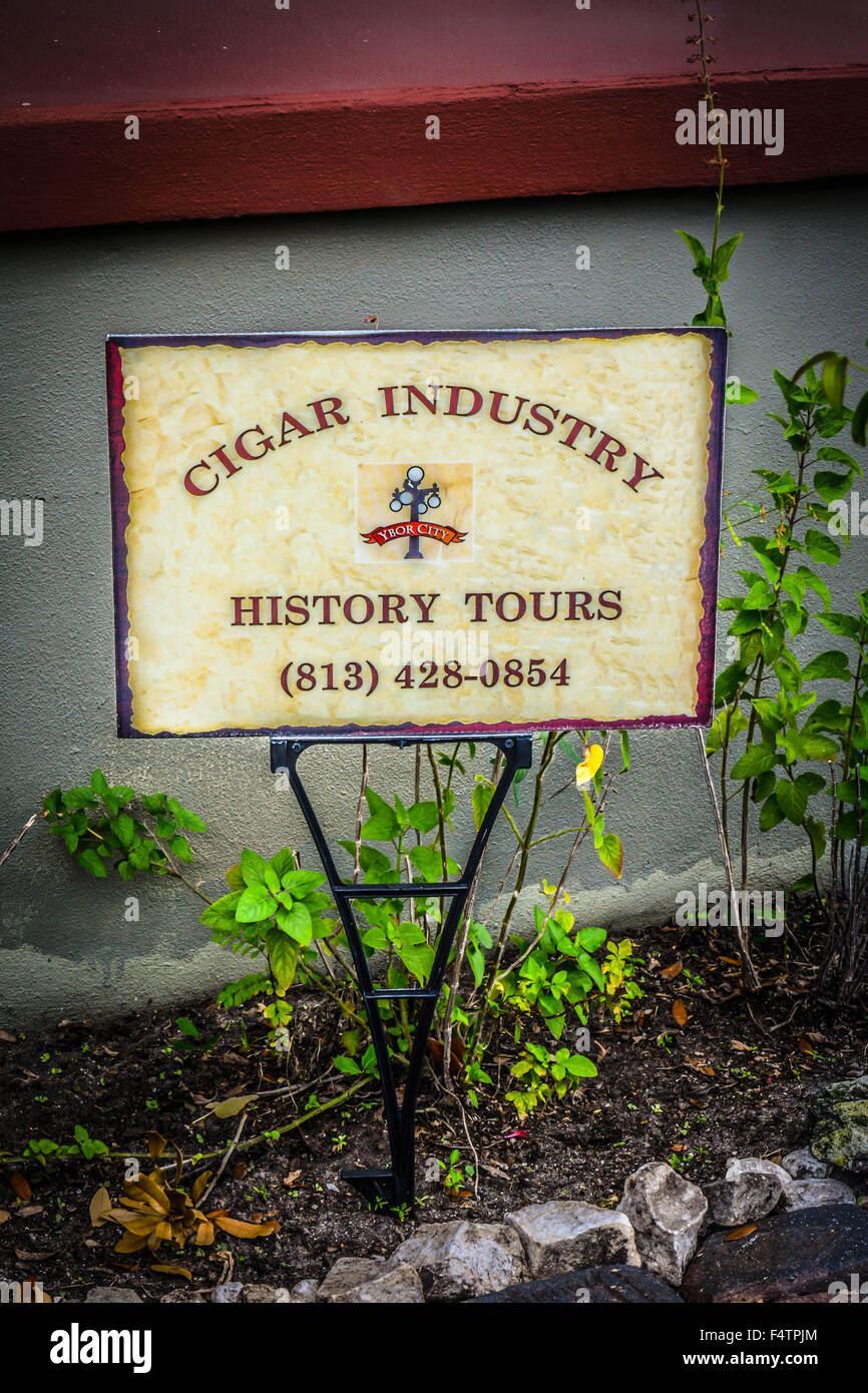 Cigar store sign hi-res stock photography and images - Alamy