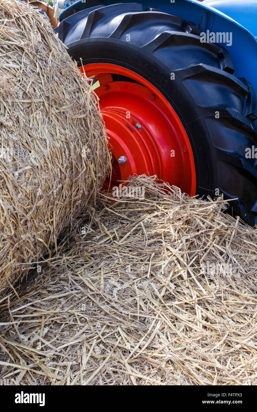 Tractor wheel hi-res stock photography and images - Alamy