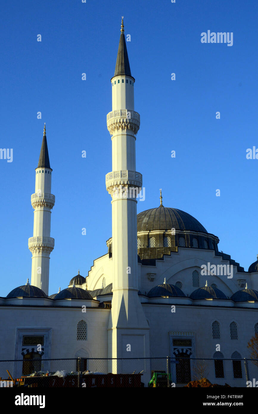 Mosque under construction in Lahnam, Md Stock Photo - Alamy