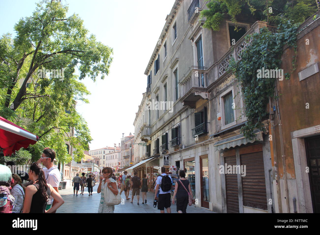 A busy street in Venice, Italy Stock Photo - Alamy