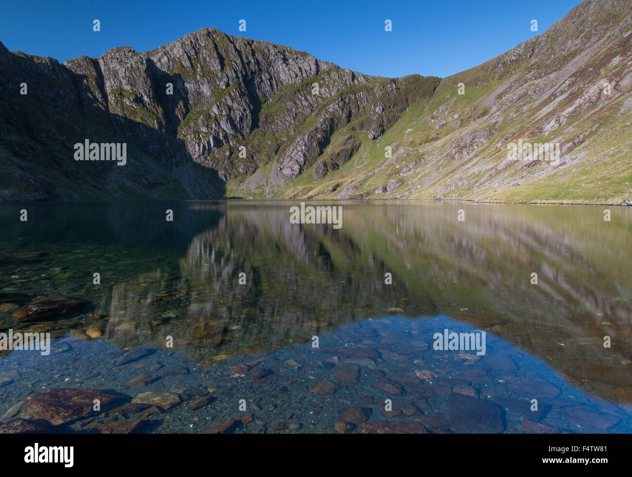 Llyn Cau, Cadair Idris, Snowdonia Stock Photo - Alamy