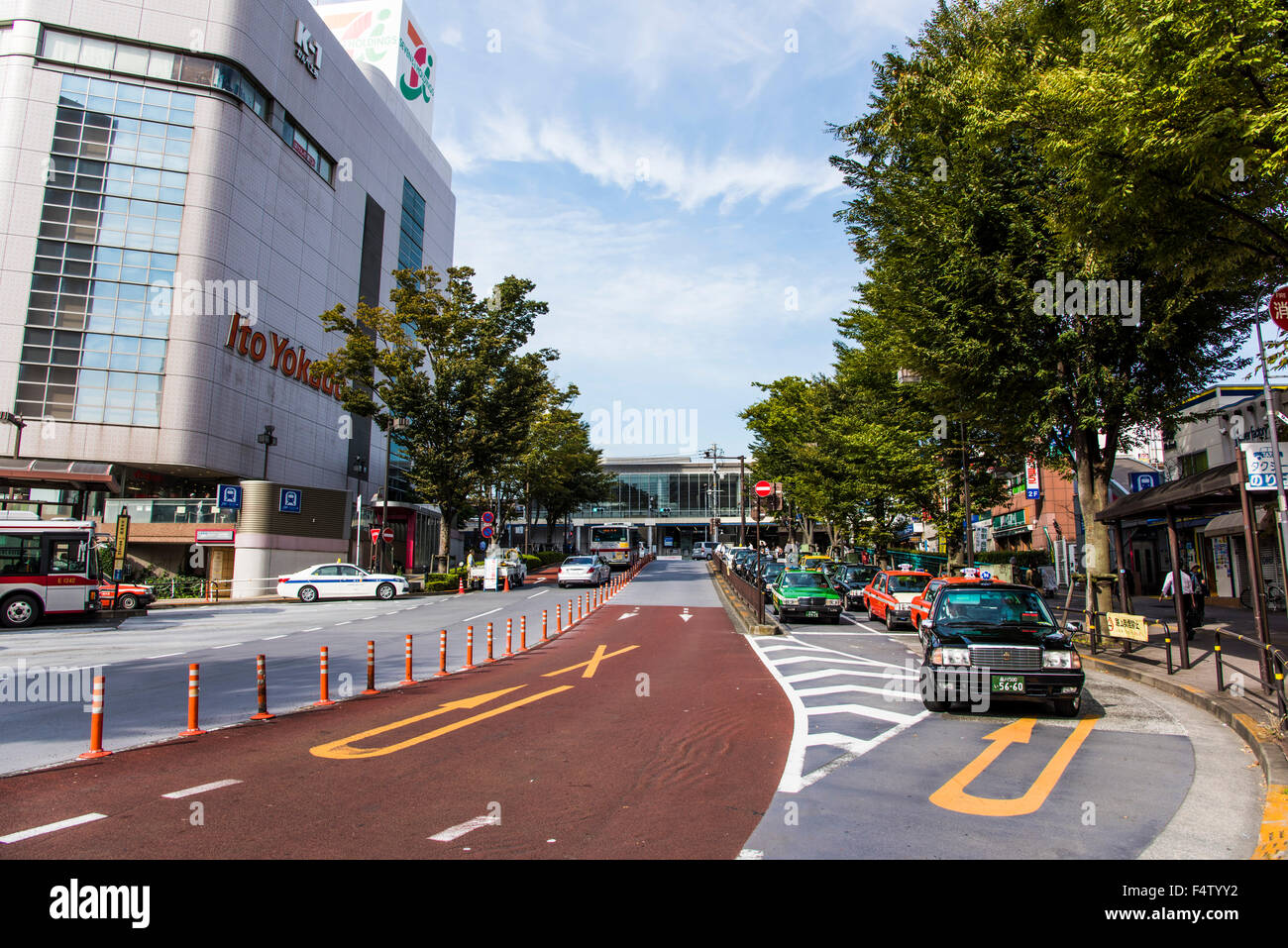 Taxis waiting,JR Oimachi Station,Shinagawa-Ku,Tokyo,Japan Stock Photo ...