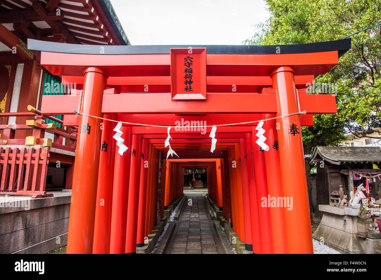 Anamori Inari Jinja, Ota-Ku,Tokyo,Japan Stock Photo - Alamy