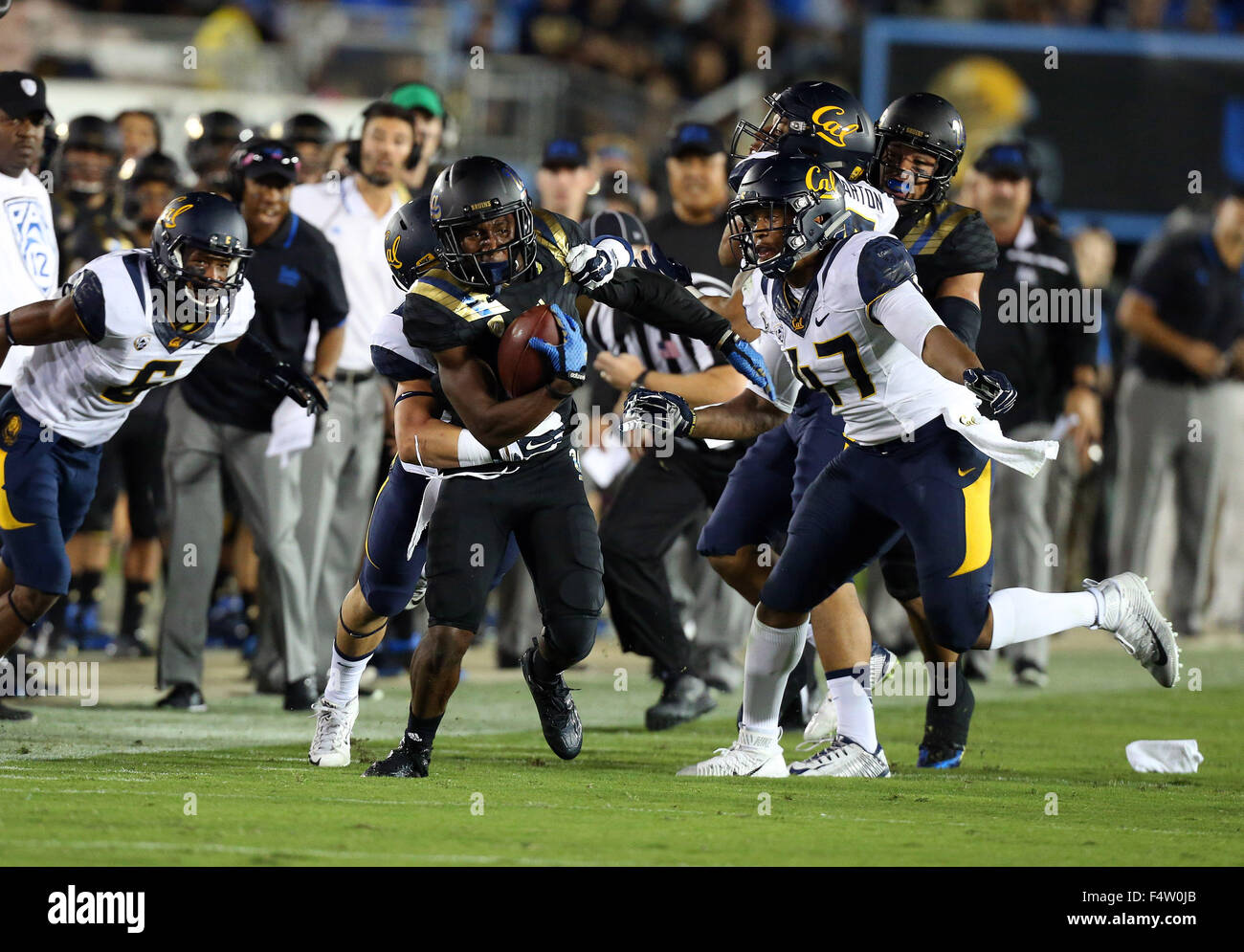 Pasadena, California, USA. 22nd Oct, 2015. UCLA Bruins wide receiver ...