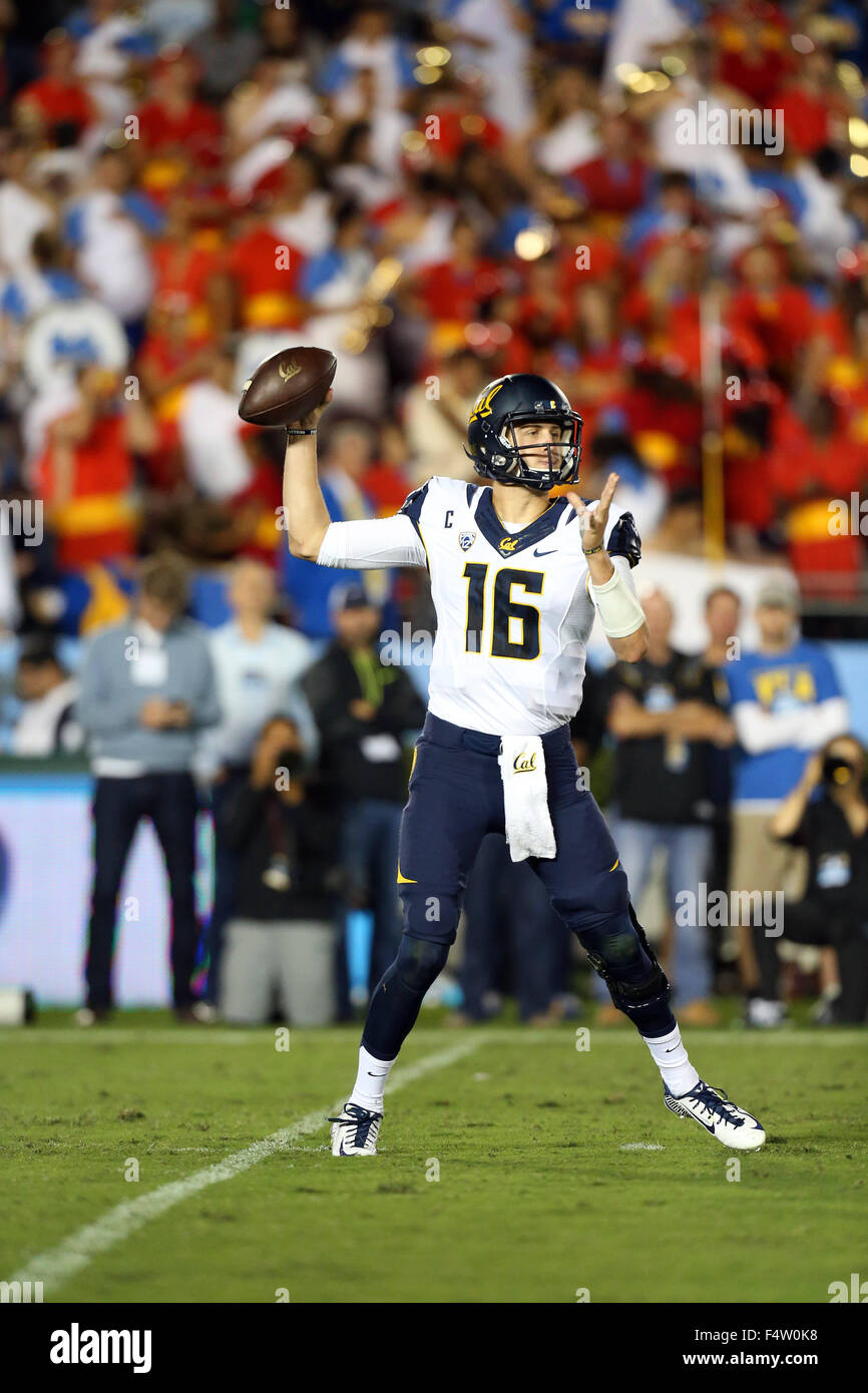 Pasadena, California, USA. 22nd Oct, 2015. Cal Golden Bears quarterback ...