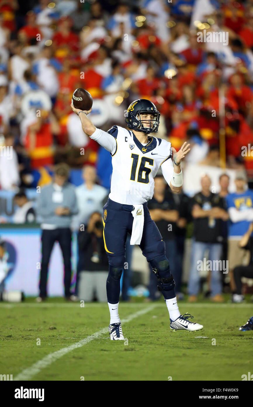 Pasadena, California, USA. 22nd Oct, 2015. Cal Golden Bears quarterback ...