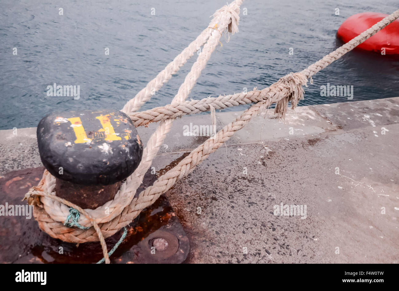 Old Vintage Naval Rope Stock Photo - Alamy