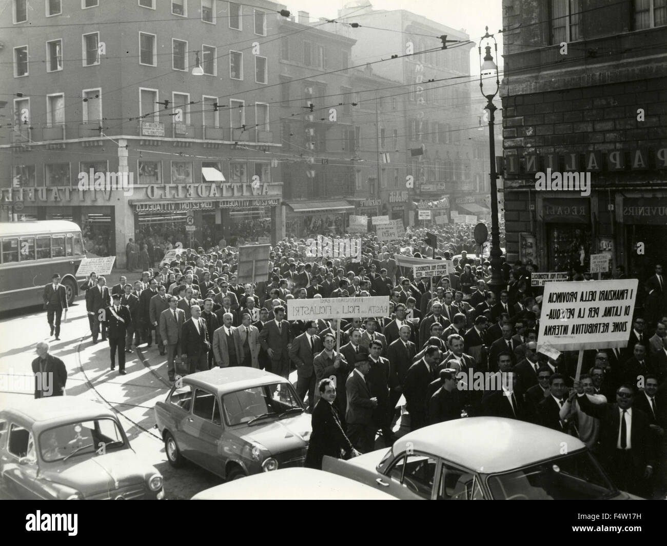 Procession of protesters in Rome, Italy Stock Photo - Alamy